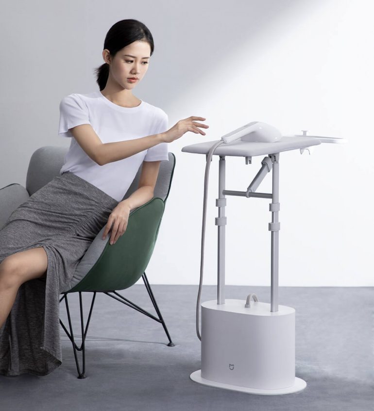 Xiaomi vertical steam iron is another great novelty - Xiaomi Planet