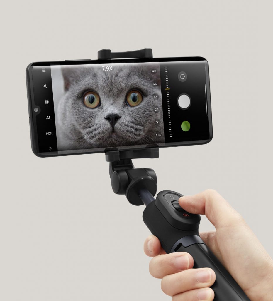 This gadget should not be missing on any vacation! Awesome selfie stick ...