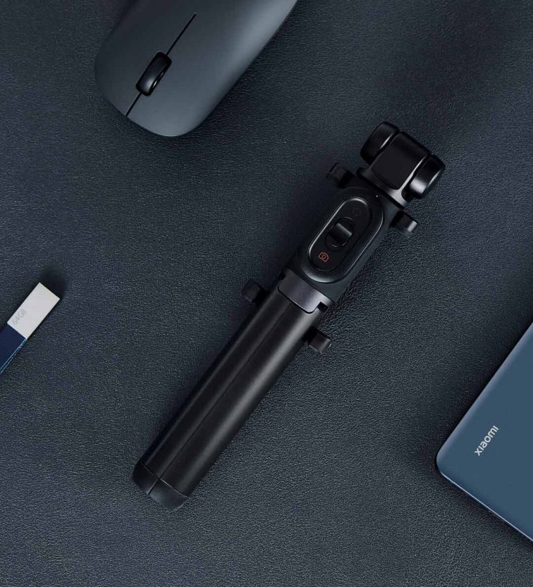 This gadget should not be missing on any vacation! Awesome selfie stick ...