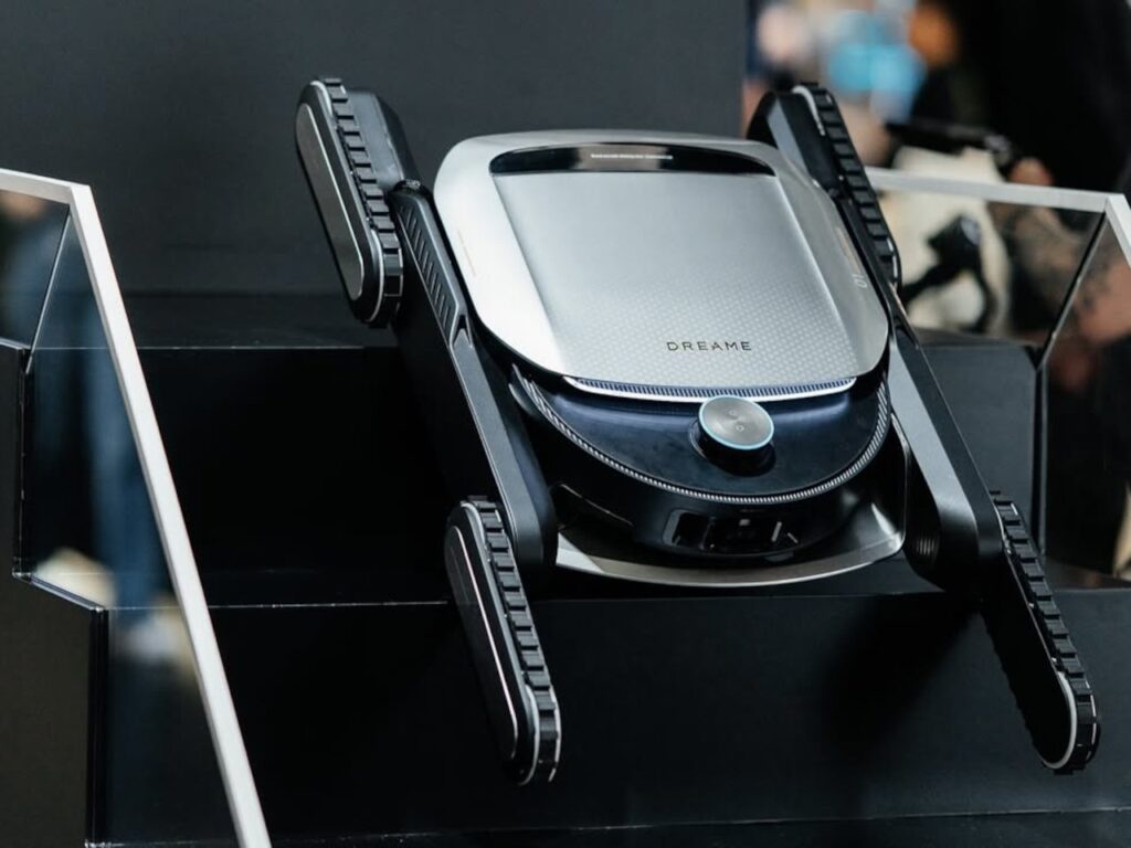 A revolution in cleaning: Dreame presents the first robot vacuum ...